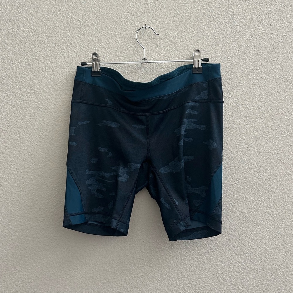 Lululemon Blue / Camo Bike Shorts - Gem